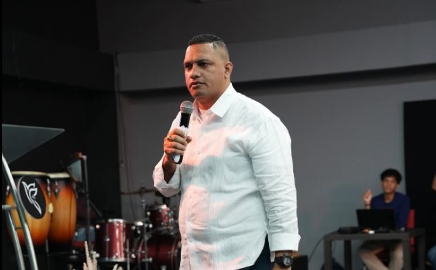 Marcado por el dolor, levantado por Dios: Edson Hernández - Periódico ...